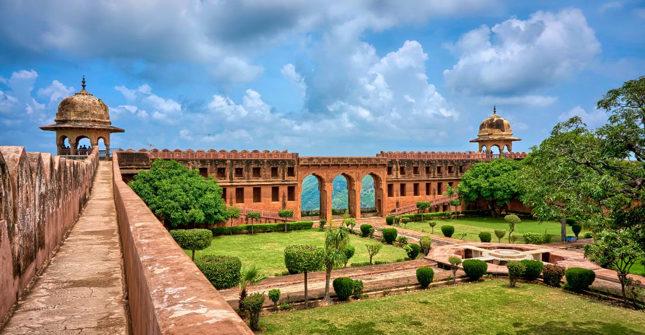 3 Magnificent Forts of Jaipur: An Odyssey Thru Times Past